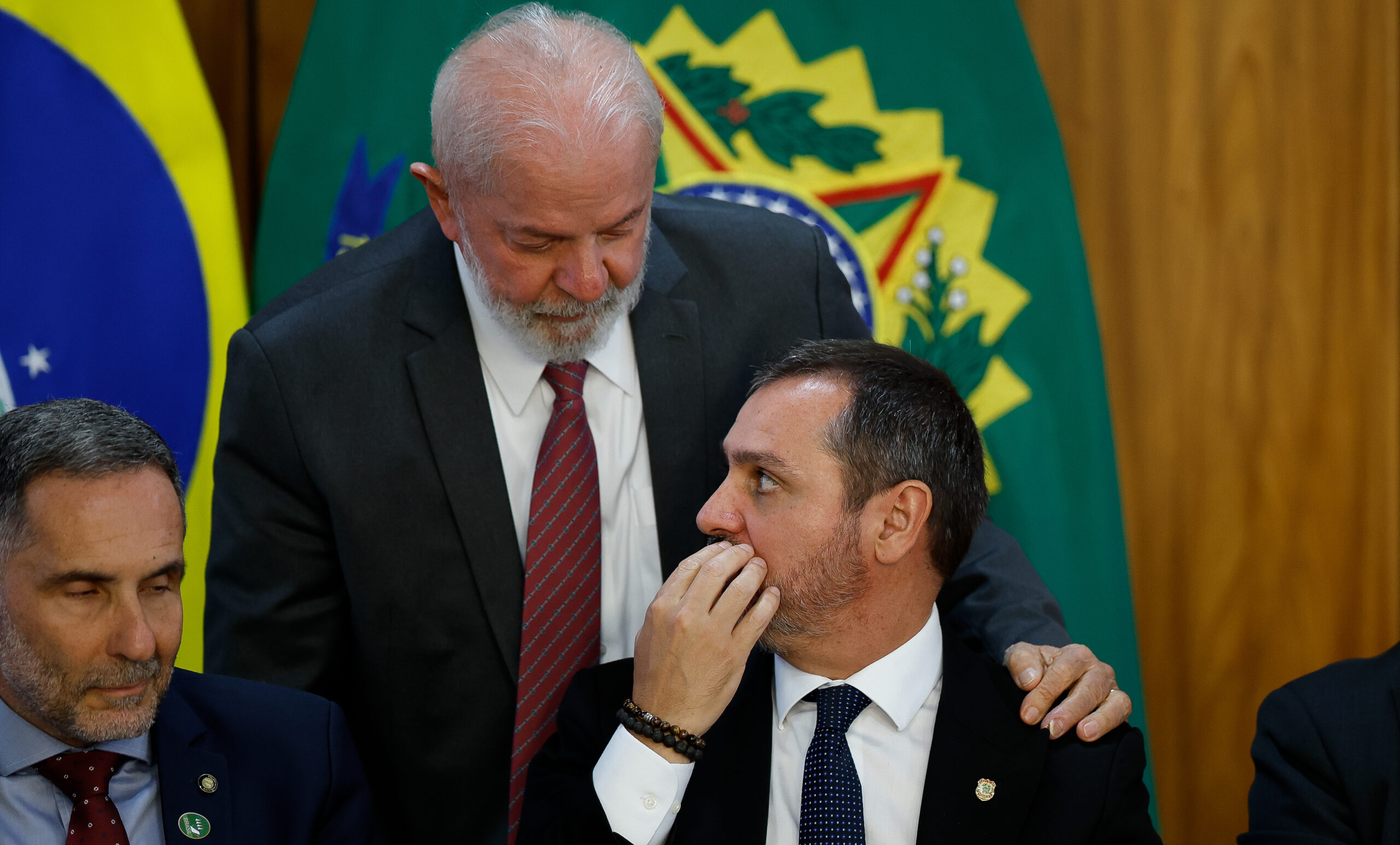 A campanha por Andrei - O Bastidor